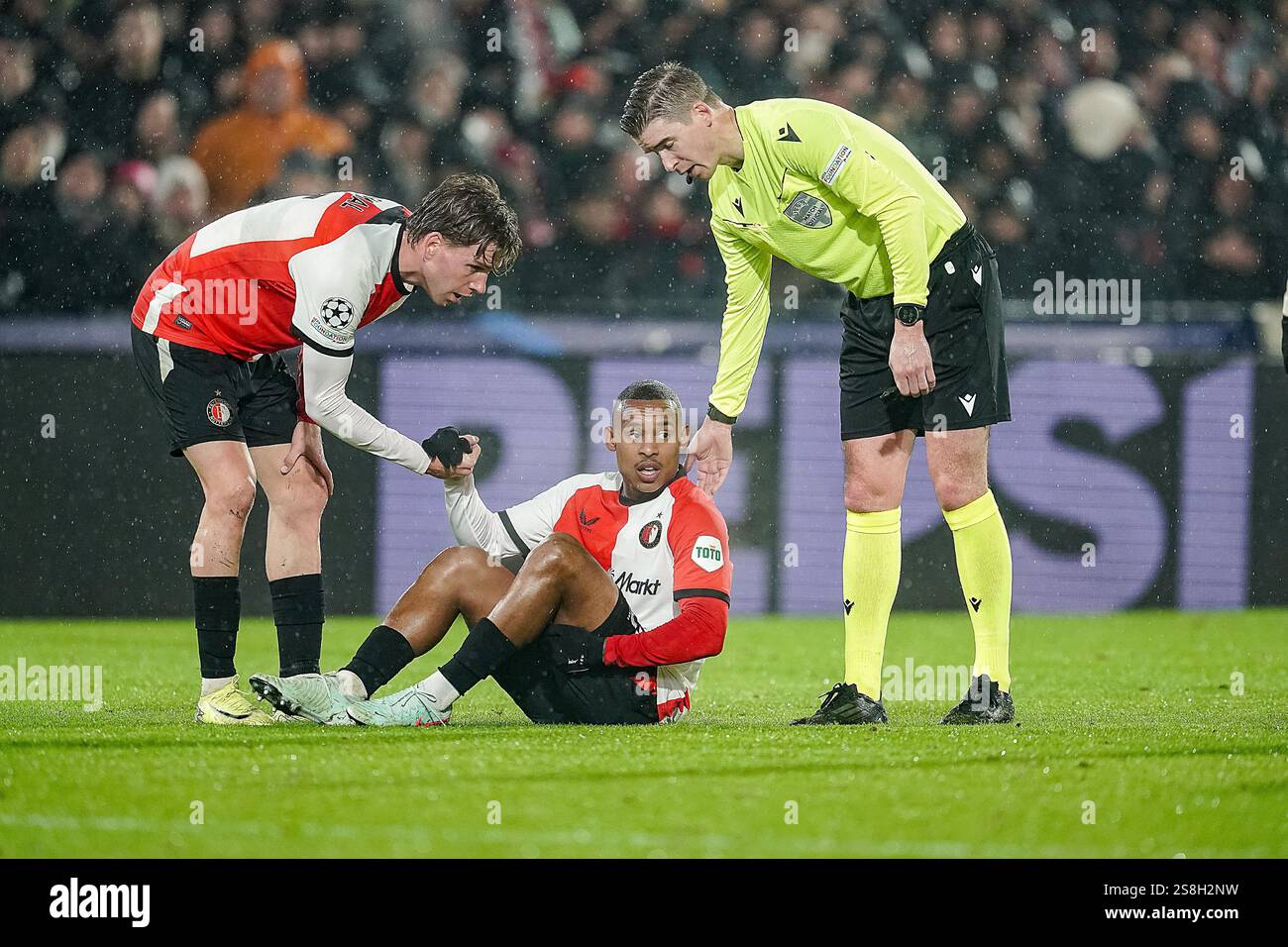 Rotterdam, Nederland. 22nd Jan, 2025. ROTTERDAM, 22-01-2025, Stadium Feijenoord de Kuip, season ...