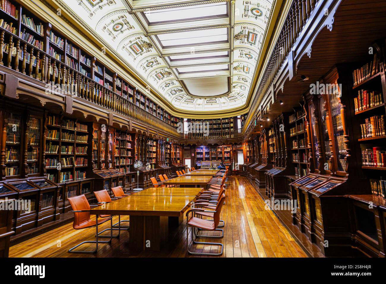 Wooden library in the Mining Palace, Faculty of Engineering, UNAM ...