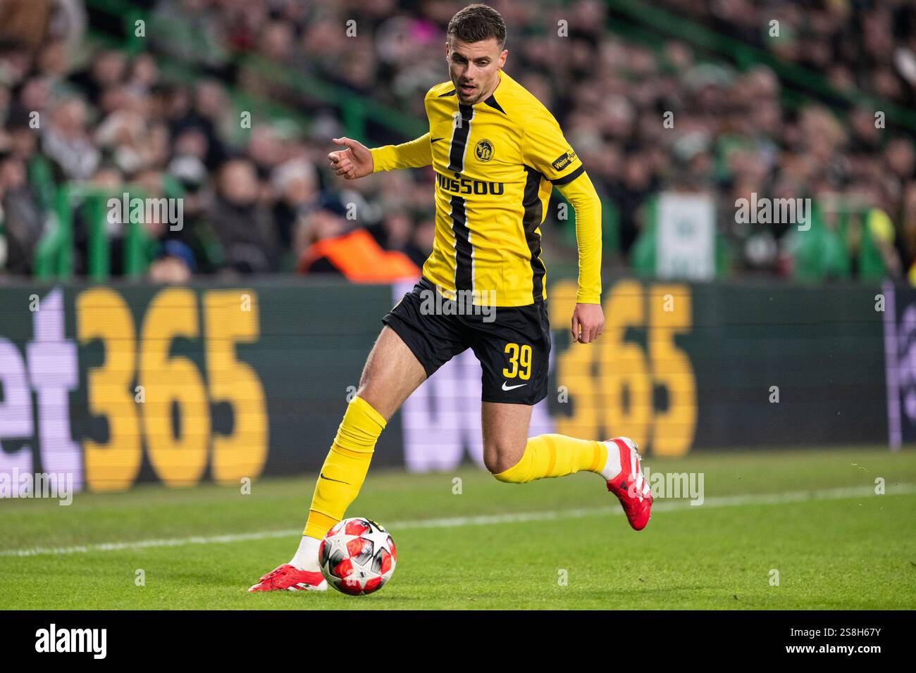 Glasgow, UK. 22nd Jan, 2025. GLASGOW, SCOTLAND - JANUARY 22: Darian ...