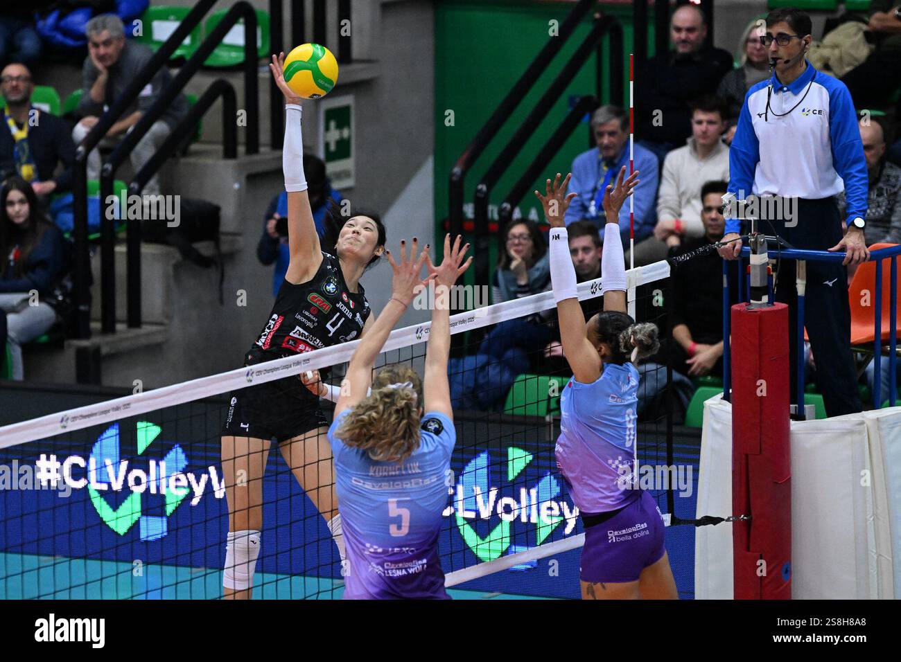 Villorba, Italy. 22nd Jan, 2025. Zhu Ting ( A.Carraro Imoco Conegliano ...