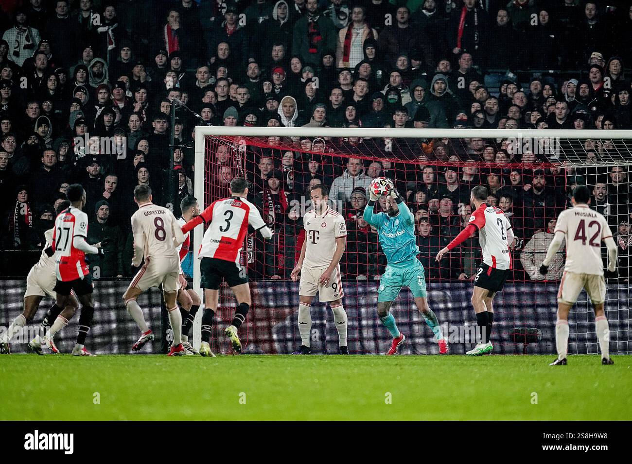Rotterdam, Netherlands. 22nd Jan, 2025. ROTTERDAM, 22-1-2025, Stadium ...