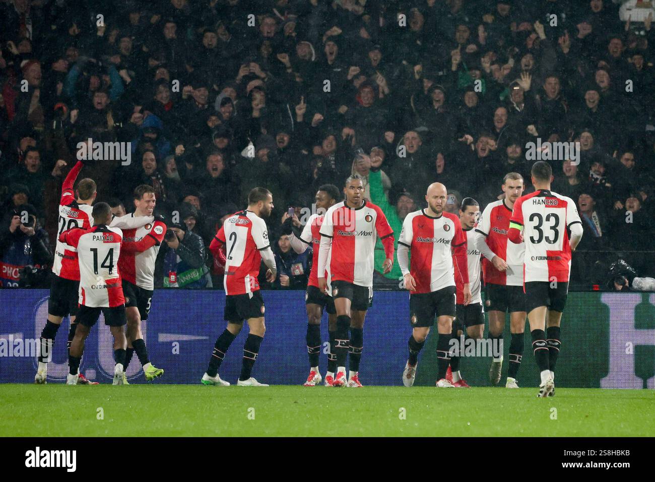 Rotterdamer Jubel nach dem 1:0, NDL, Feyenoord Rotterdam - FC Bayern ...