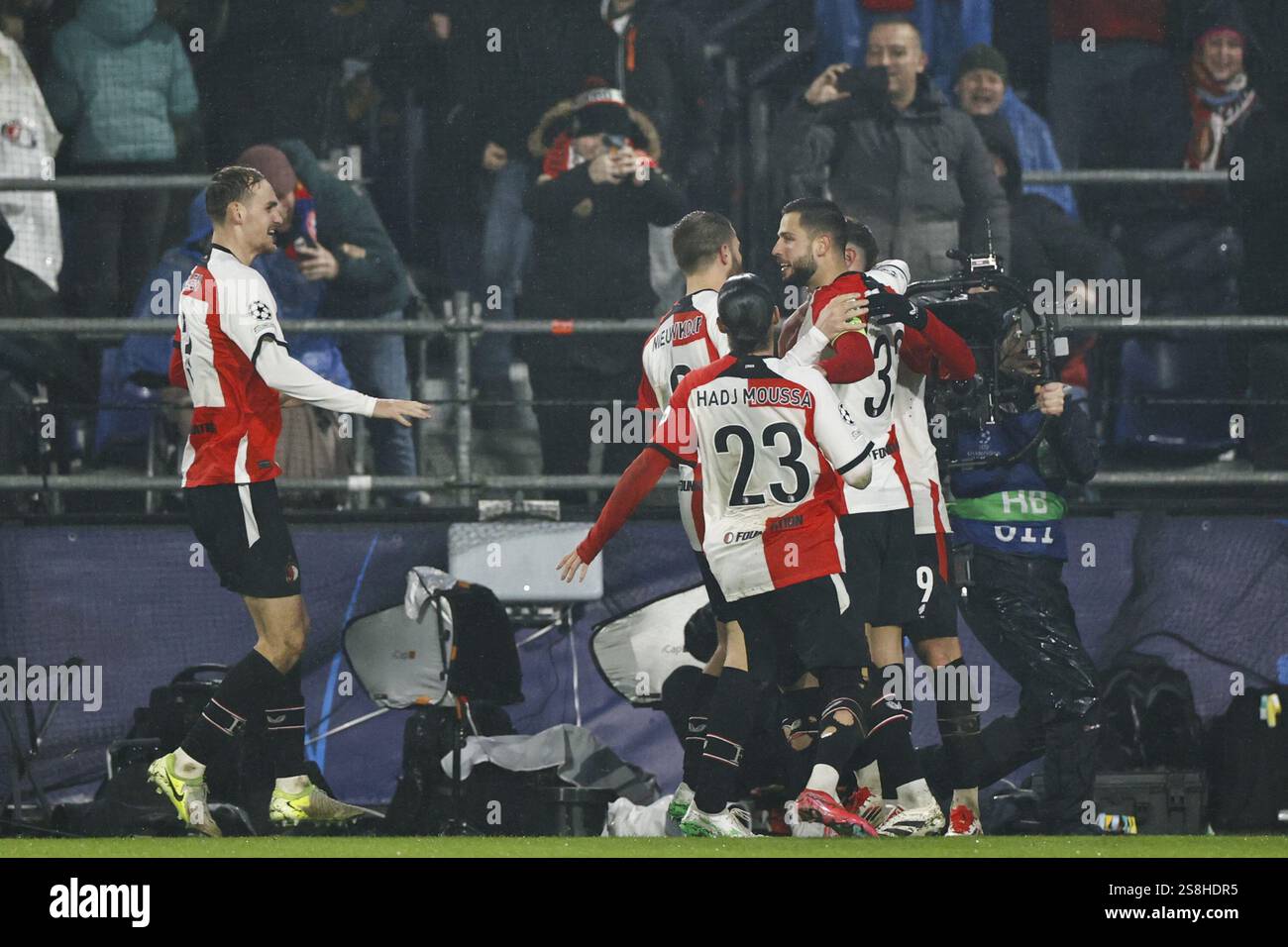 ROTTERDAM - (l-r) Thomas Beelen of Feyenoord, Anis Hadj Moussa of ...