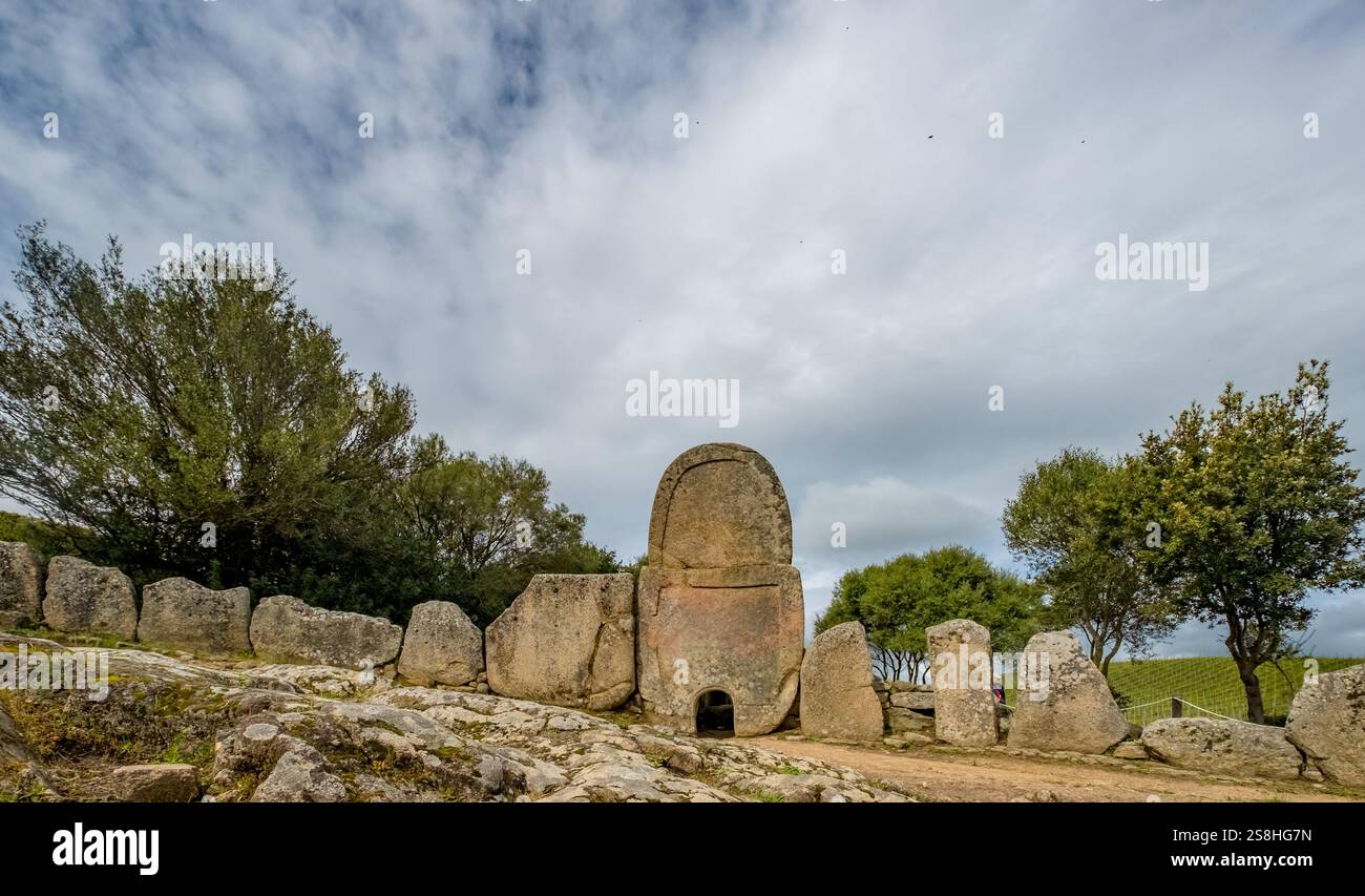 Nuragic people, giant tomb Coddu Vecchiu, portal stele cult complex ...