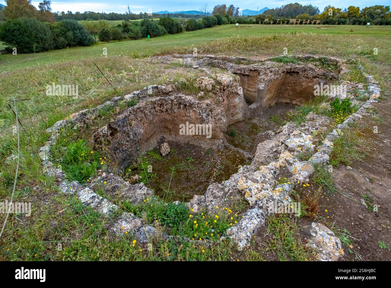 Burial chamber, hypogean necropolis of Anghelu Ruju (fairy houses ...