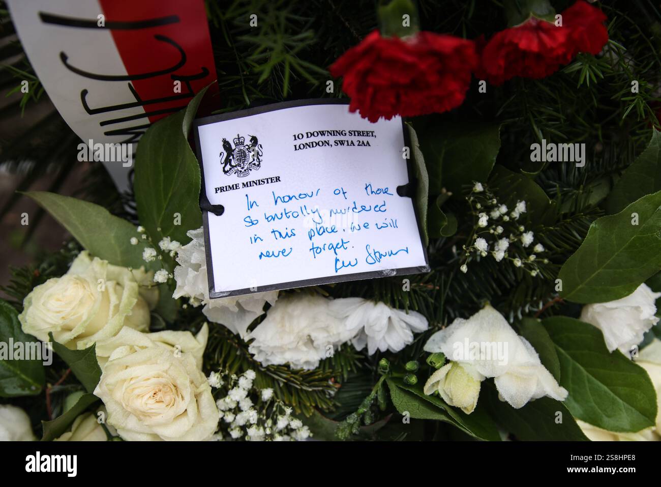 Oswiecim, Poland. 21st Jan, 2025. A wreath left by British Prime ...