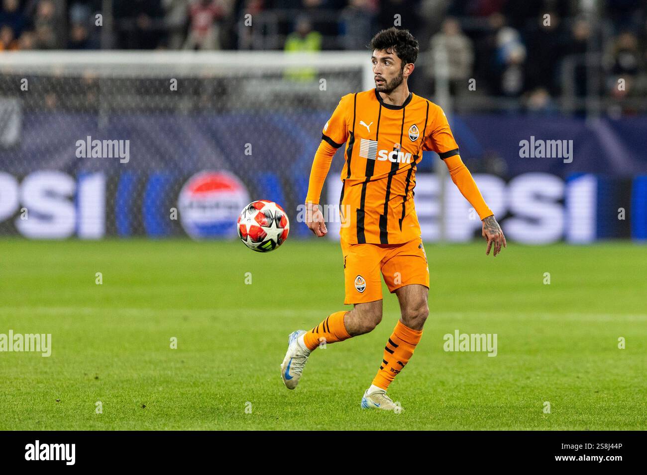 Gelsenkirchen, Deutschland. 22nd Jan, 2025. Irakli Azarov (FC Shakhtar ...