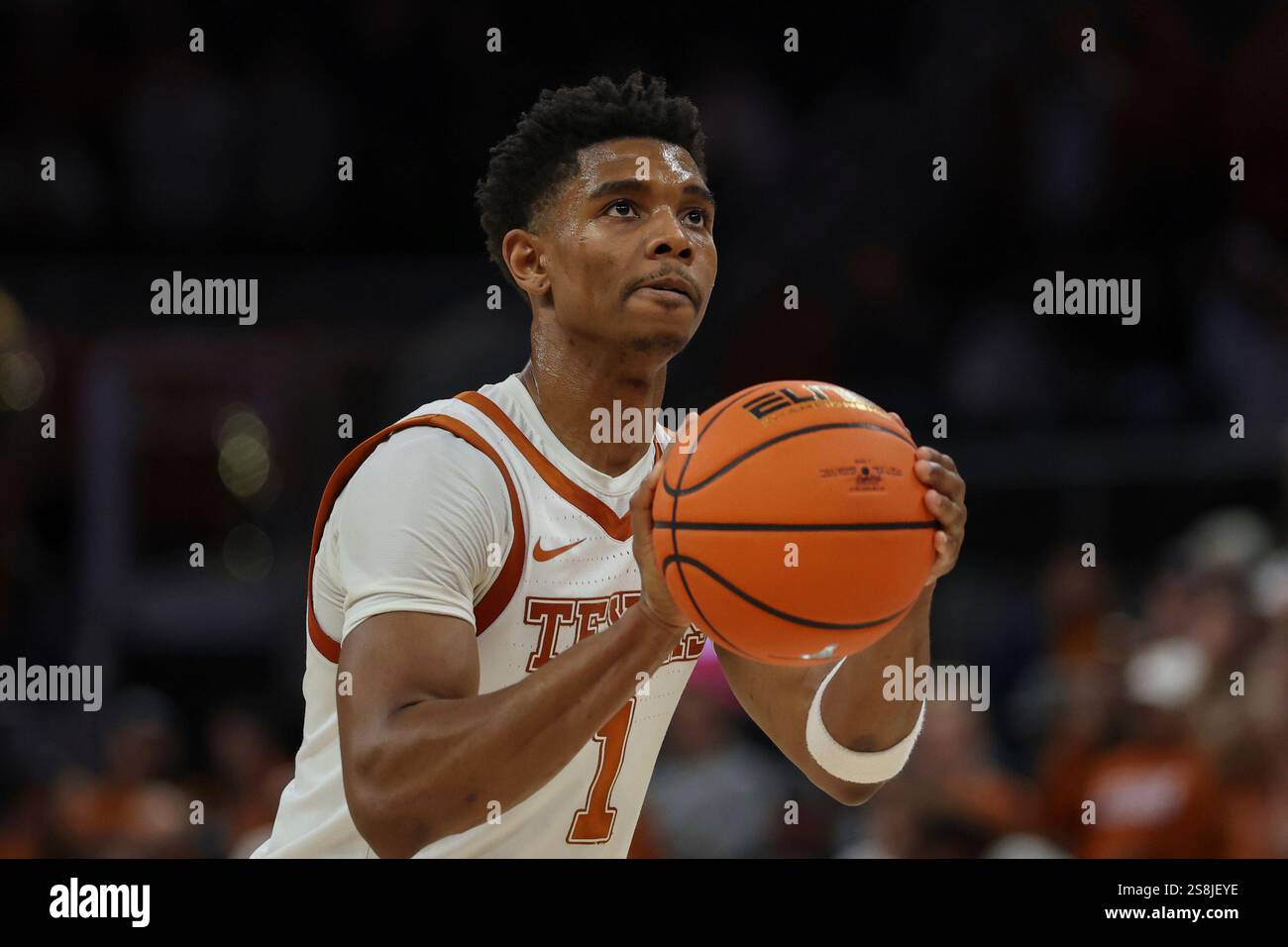 AUSTIN, TX - JANUARY 21: Texas Longhorns guard Julian Larry (1) takes a ...