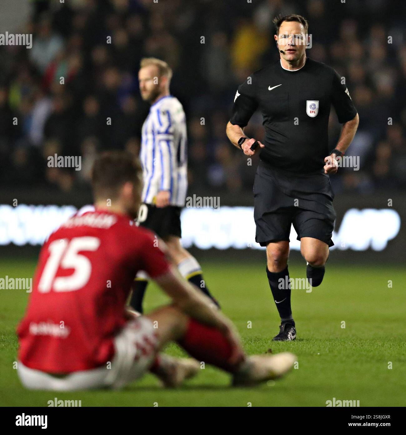 Referee James Linington during the Sky Bet Championship match Sheffield ...