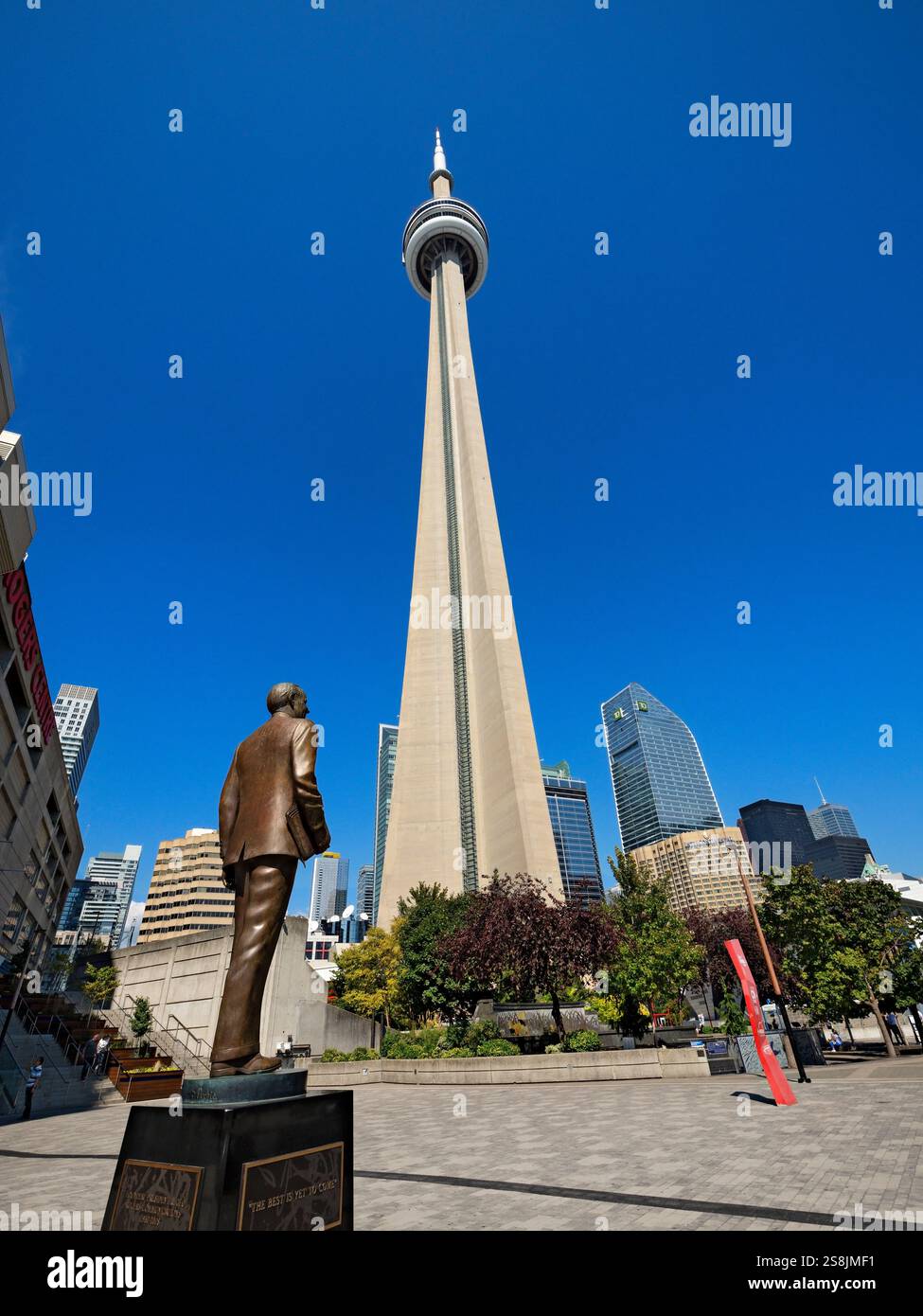 Edward s rogers monument hi-res stock photography and images - Alamy