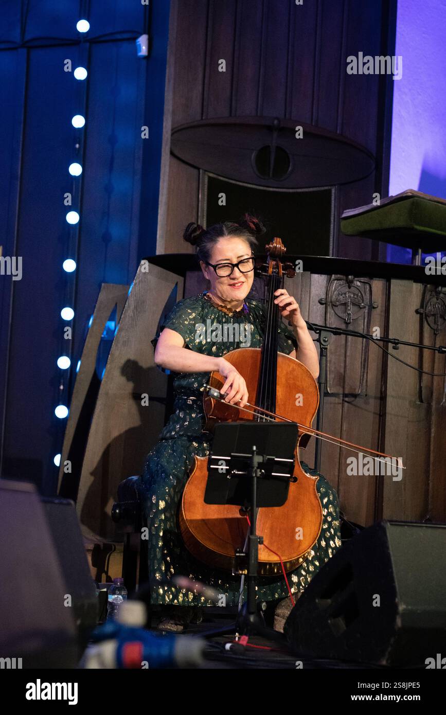 Glasgow Scotland. 21 January 2025. Su a Lee, Korean cellist, gave a ...
