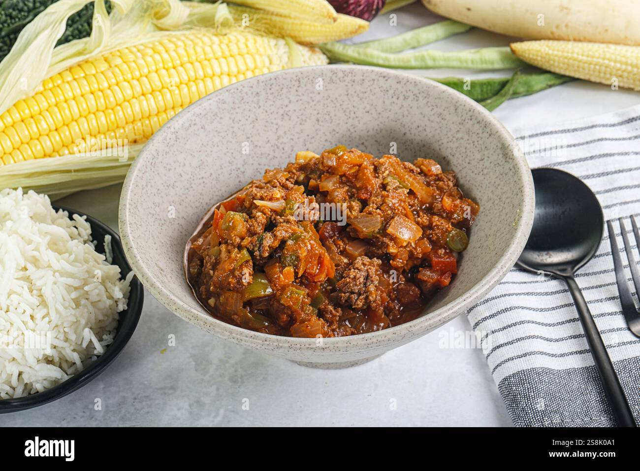 Mexican cuisine - Chili Con carne with beef meat Stock Photo - Alamy