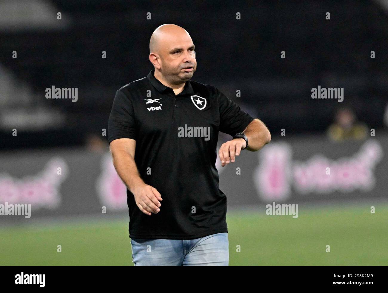 Botafogo head coach Carlos Leiria during the Campeonato Carioca ...