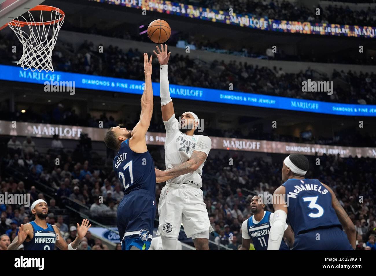 Dallas Mavericks center Daniel Gafford (21) shoots against Minnesota ...