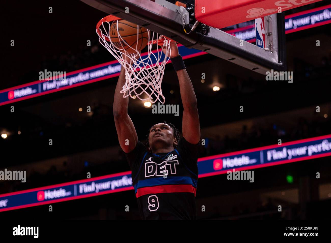 Detroit Pistons forward Ausar Thompson (9) dunks the ball during the ...