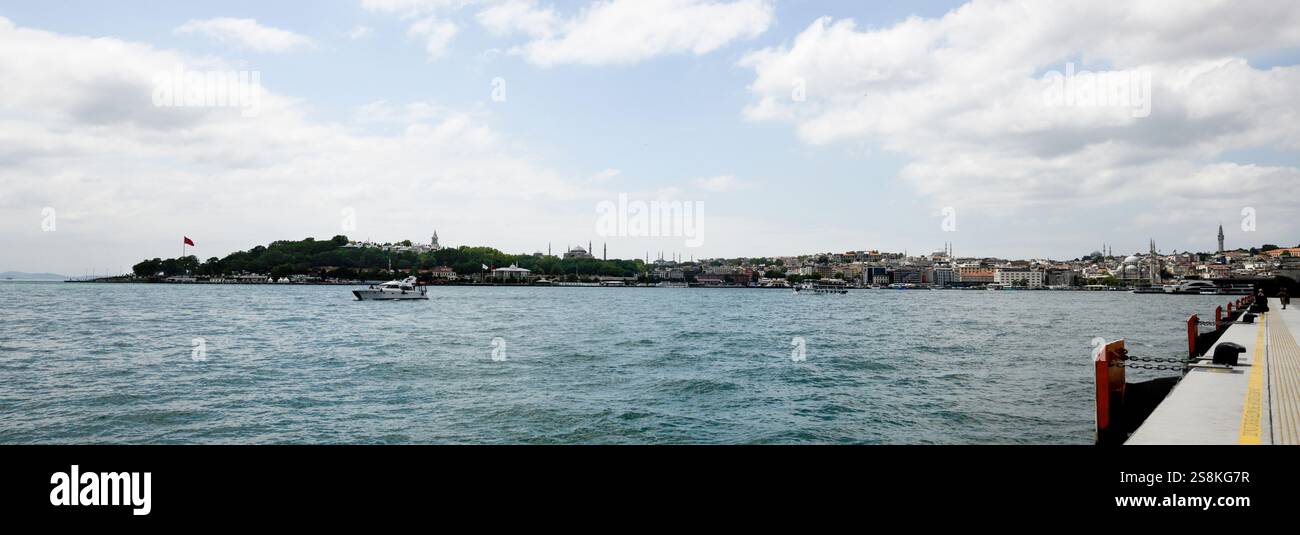 Bosporus River, Istanbul, Turkey Stock Photo - Alamy