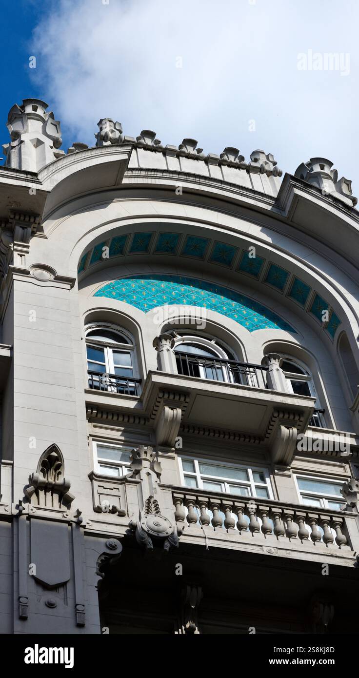Building facade on Istiklal Street, Istanbul, Turkey Stock Photo - Alamy