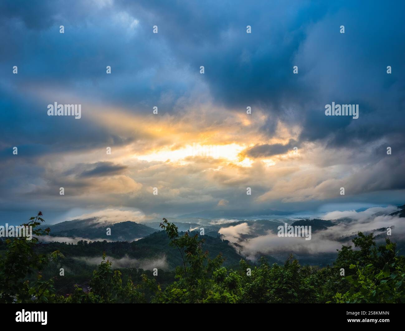 Mountains in the usa hi-res stock photography and images - Alamy