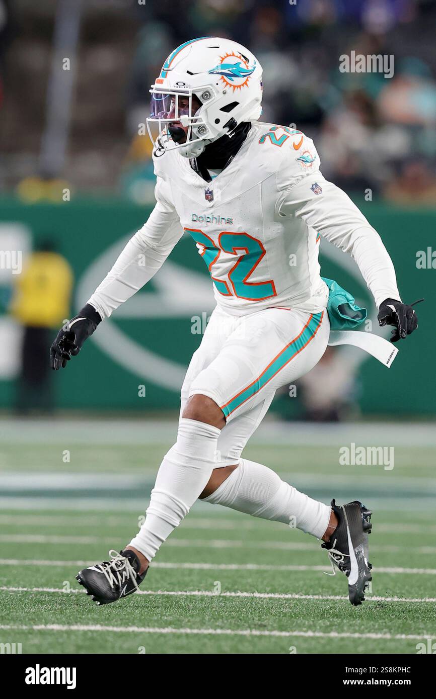 Miami Dolphins safety Elijah Campbell (22) in action against the New ...