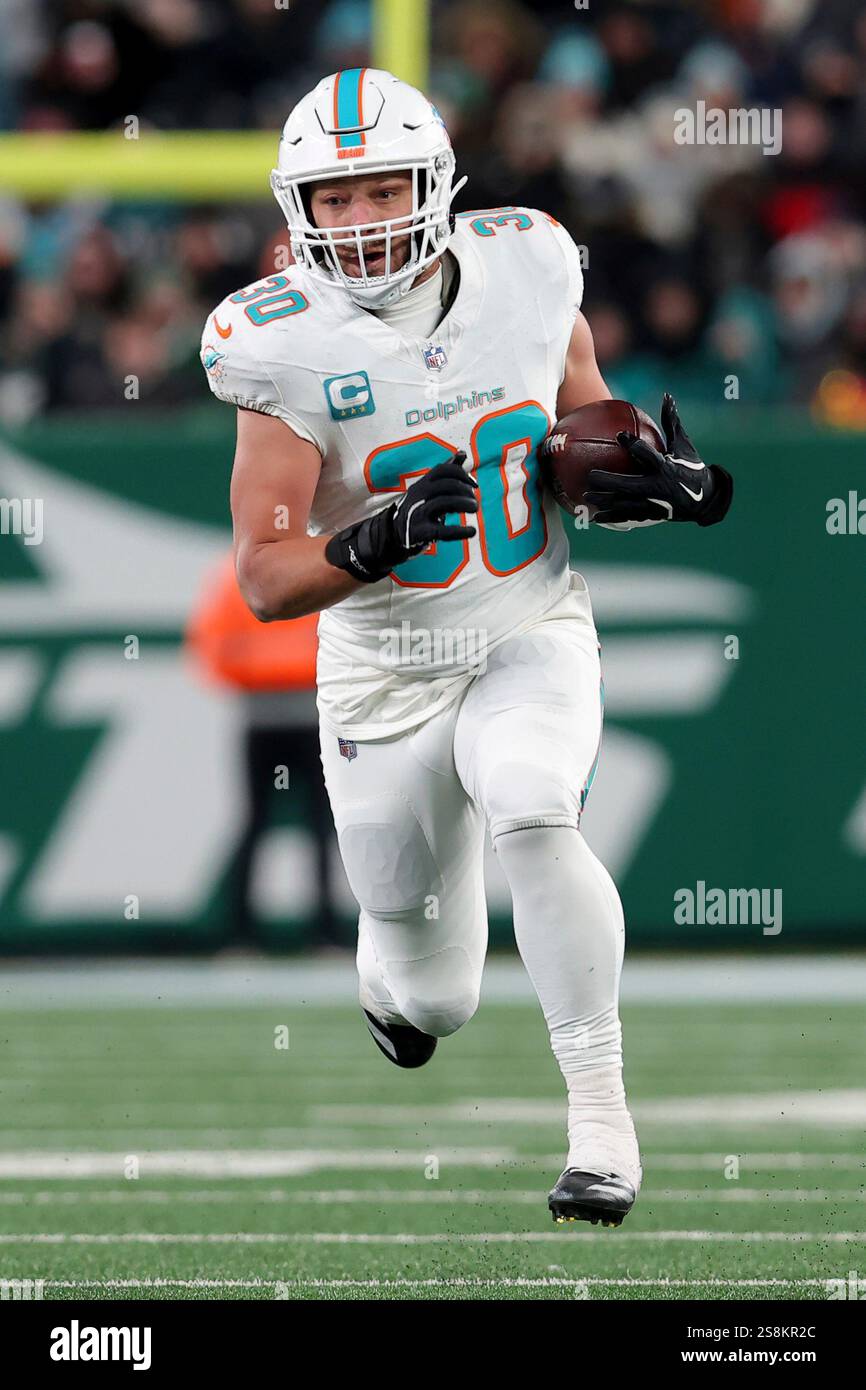 Miami Dolphins fullback Alec Ingold (30) in action against the New York ...