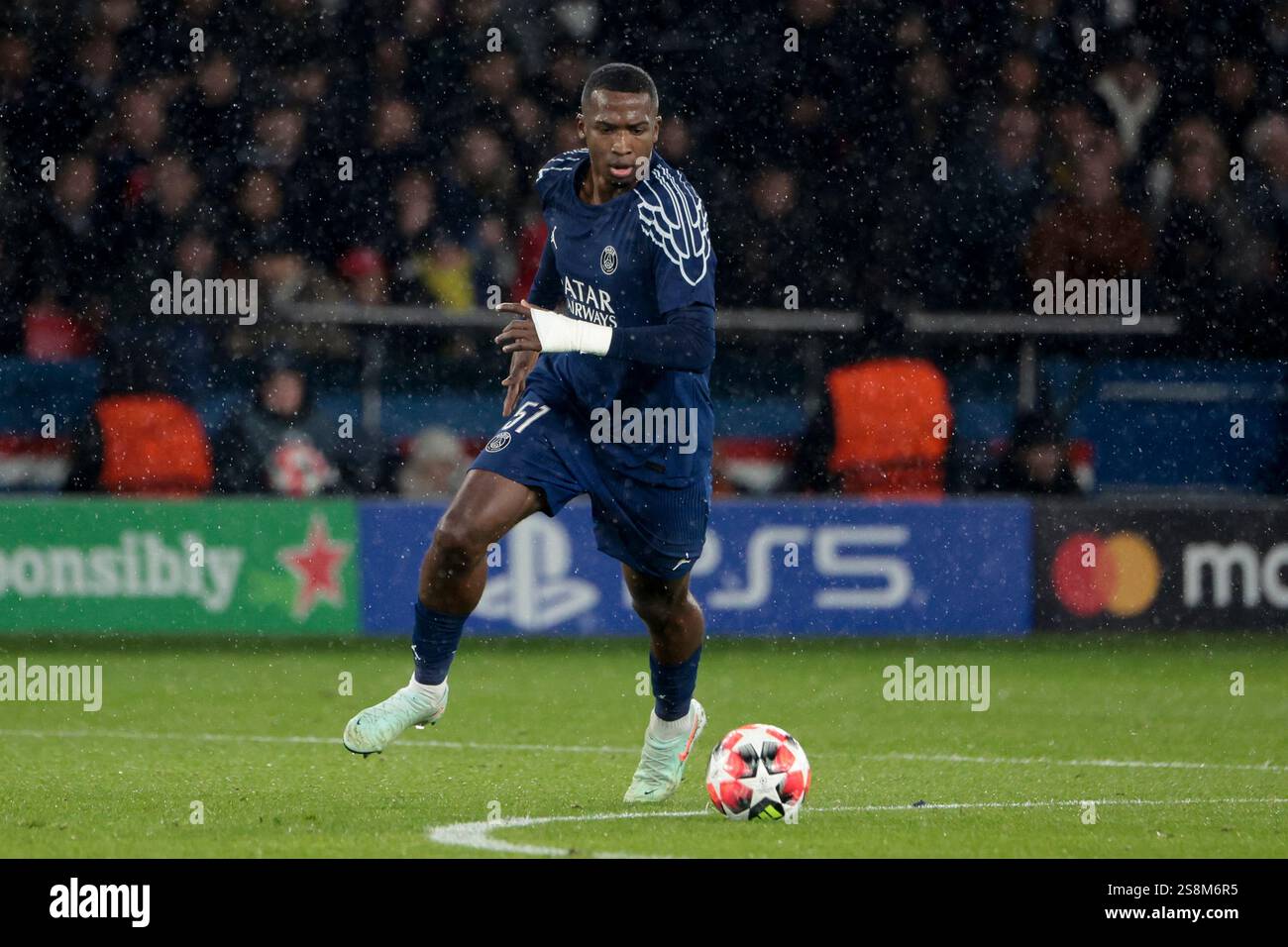 Paris, France. 22nd Jan, 2025. Willian Pacho of PSG during the UEFA ...