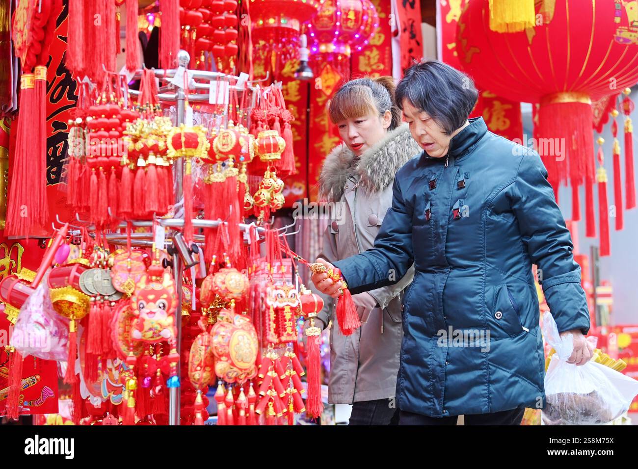 People select Spring Festival decorations in Chongqing, China, 20 ...