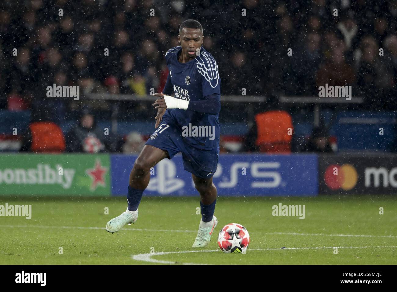 Willian Pacho of PSG during the UEFA Champions League, League phase ...