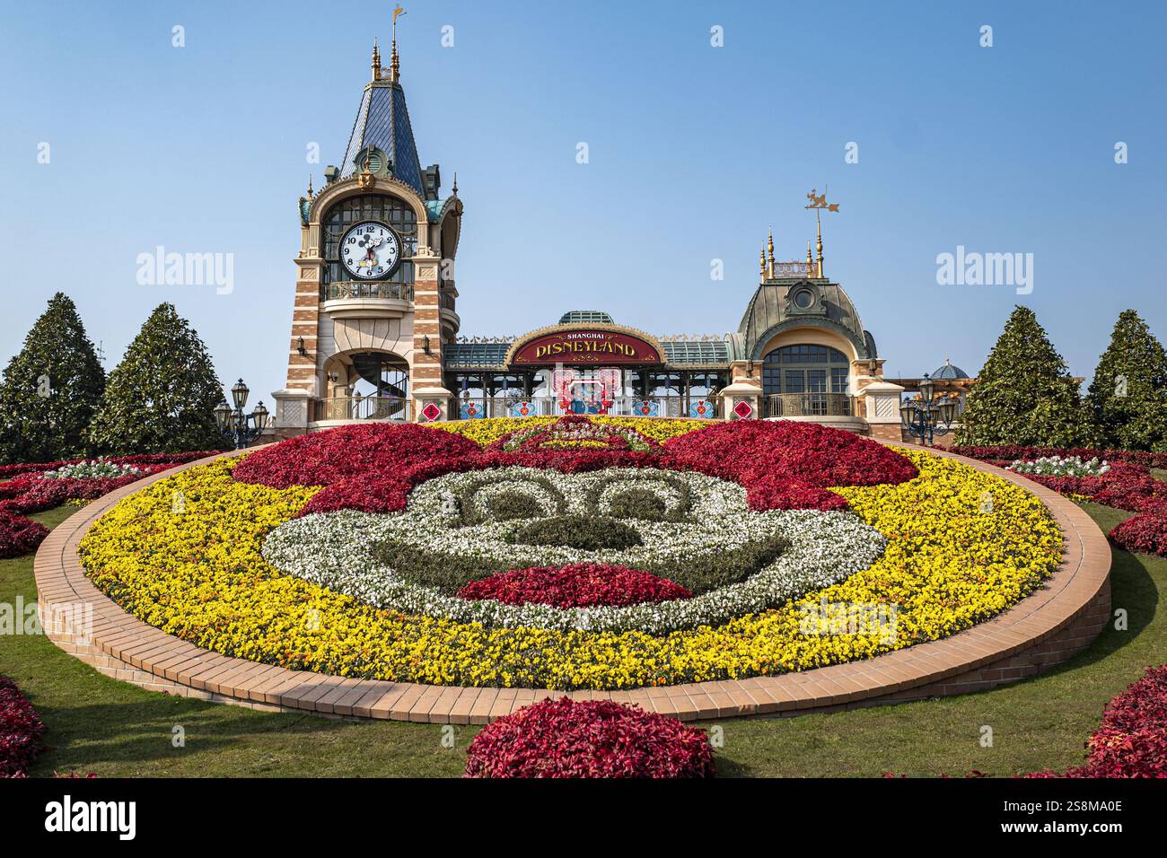 Tourists feel the Spring Festival atmosphere at Shanghai Disneyland in ...