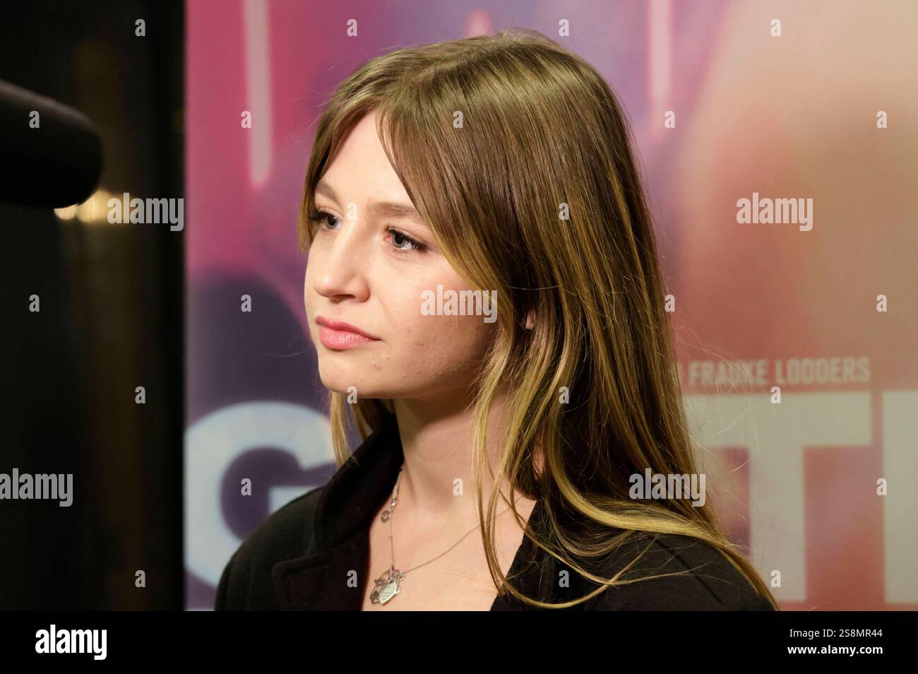Flora Li Thiemann bei der Premiere des Kinofilms Gotteskinder im CinÃ ...