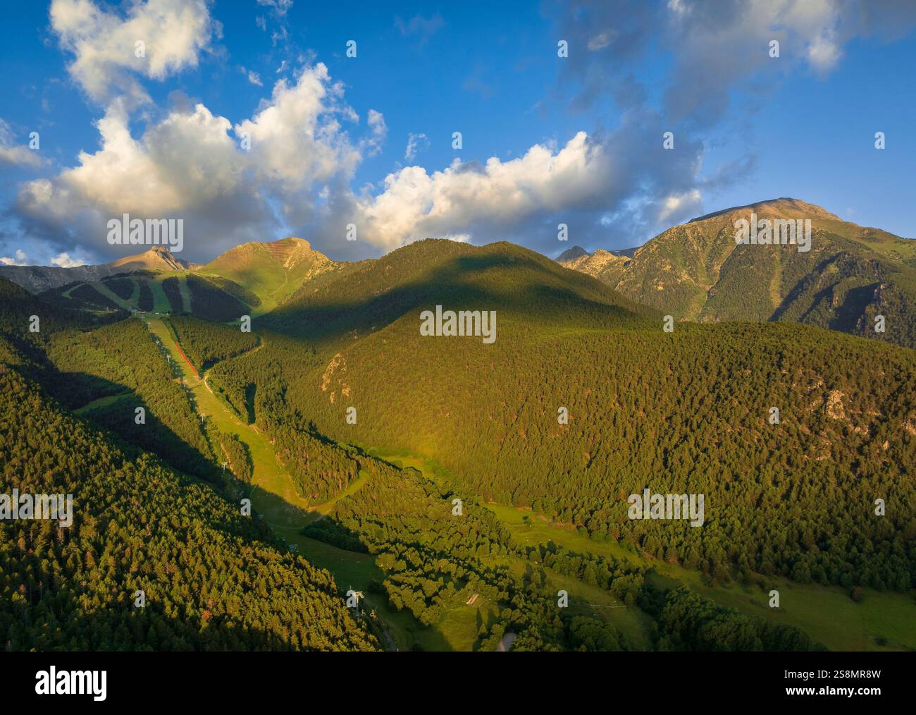 Estacio lleida pirineus hi-res stock photography and images - Alamy