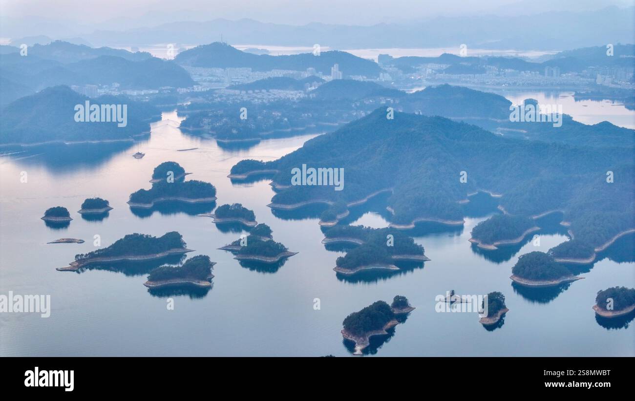 Aerial photo shows the winter scenery of Qiandao Lake in Chun'an County ...