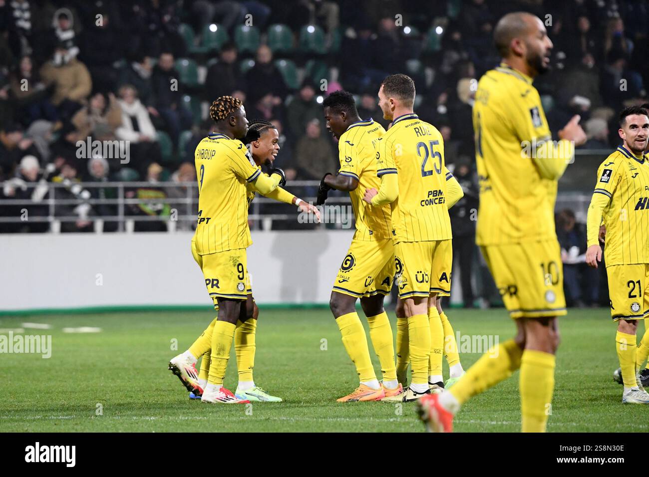 09 Pathe MBOUP (pau) - 02 Therence KOUDOU (pau) - 22 Kouadio Guy Ange AHOUSSOU (pau) during the ...