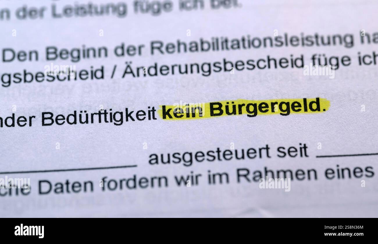 23.01.2025, Mindelheim, Bayern, Formular Deutsches Rentenamt, Kein ...