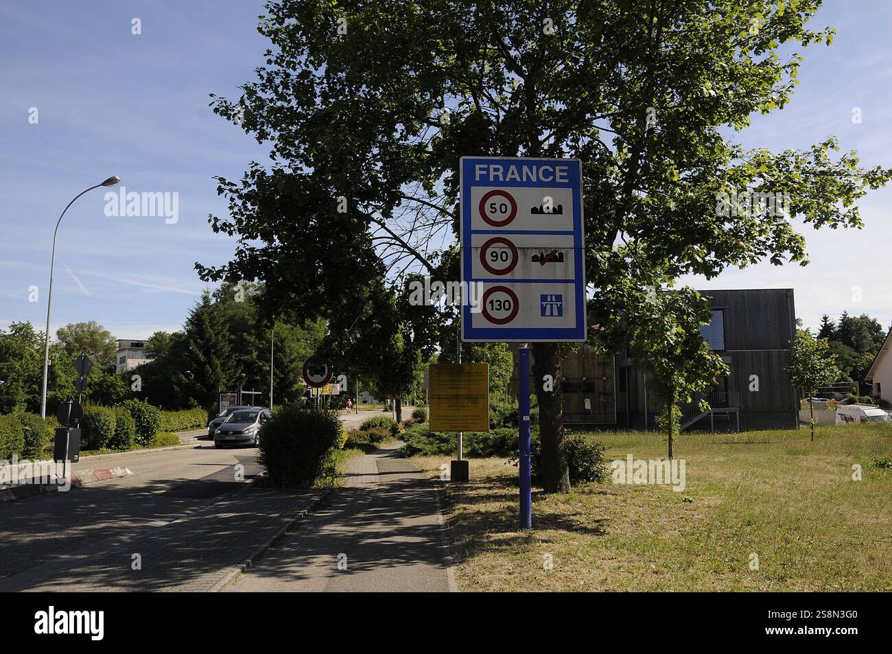 REGION ALSACE /FRANCE GERMANY - 27June 2017. French crossing from ...
