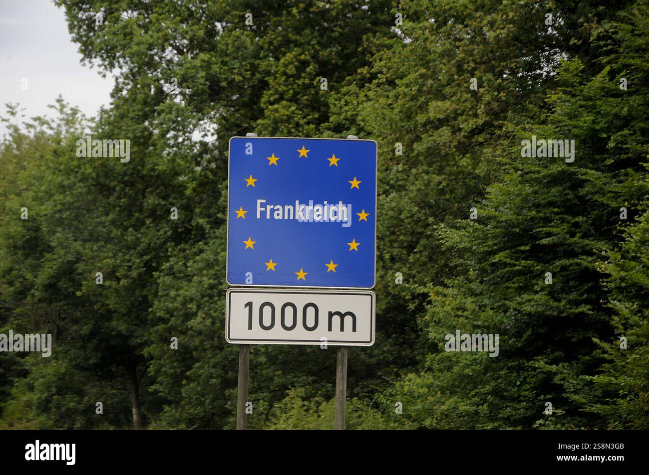 REGION ALSACE /FRANCE GERMANY - 27June 2017. French crossing from ...