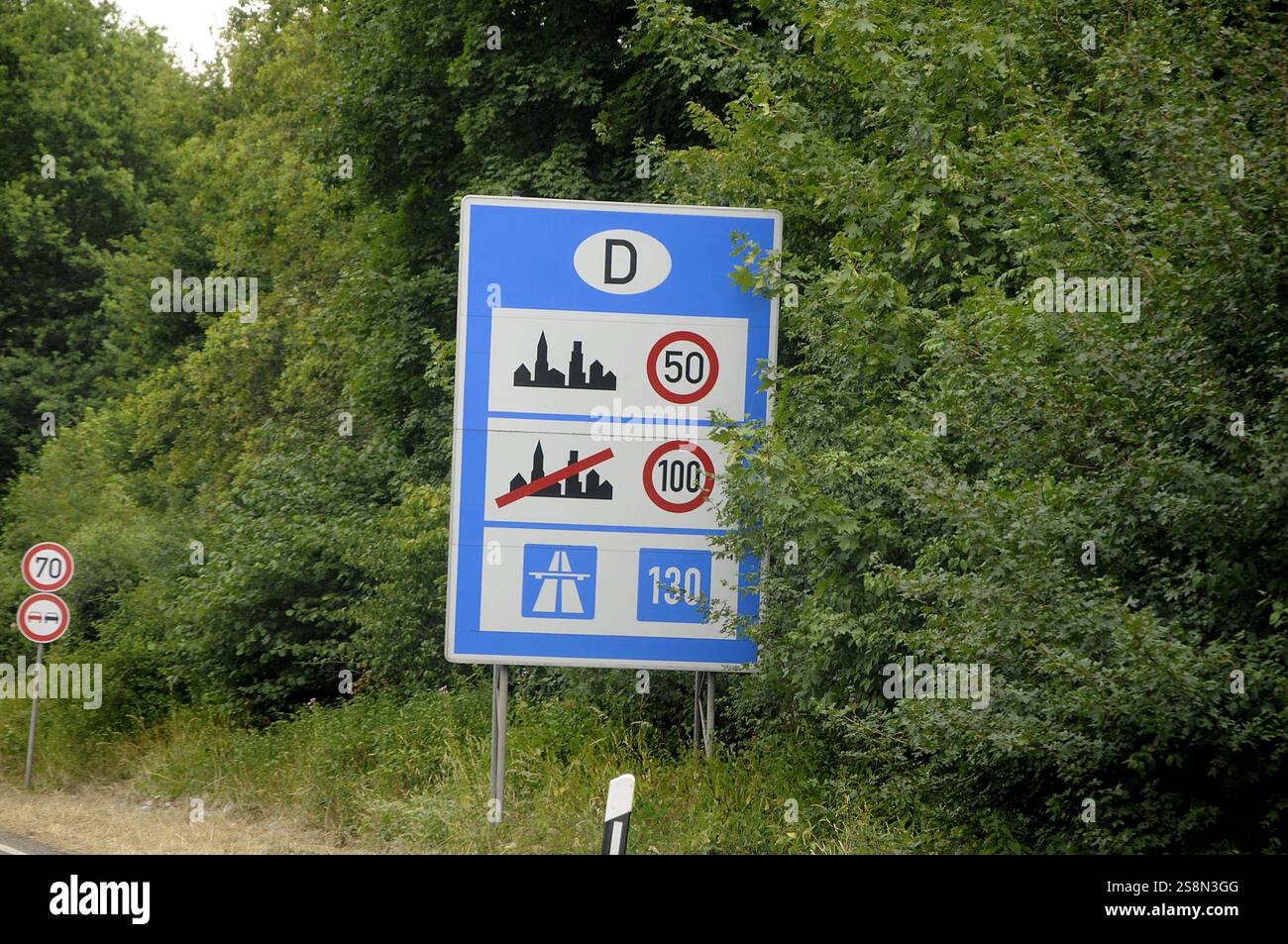 REGION ALSACE /FRANCE GERMANY - 27June 2017. French crossing from ...