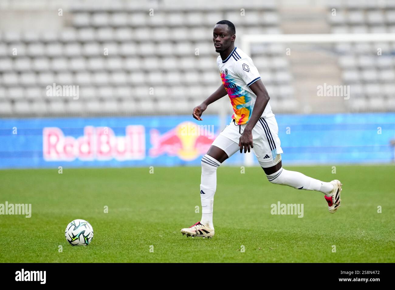 05 Moustapha MBOW (pfc) during the Ligue 2 BKT match between Paris FC ...