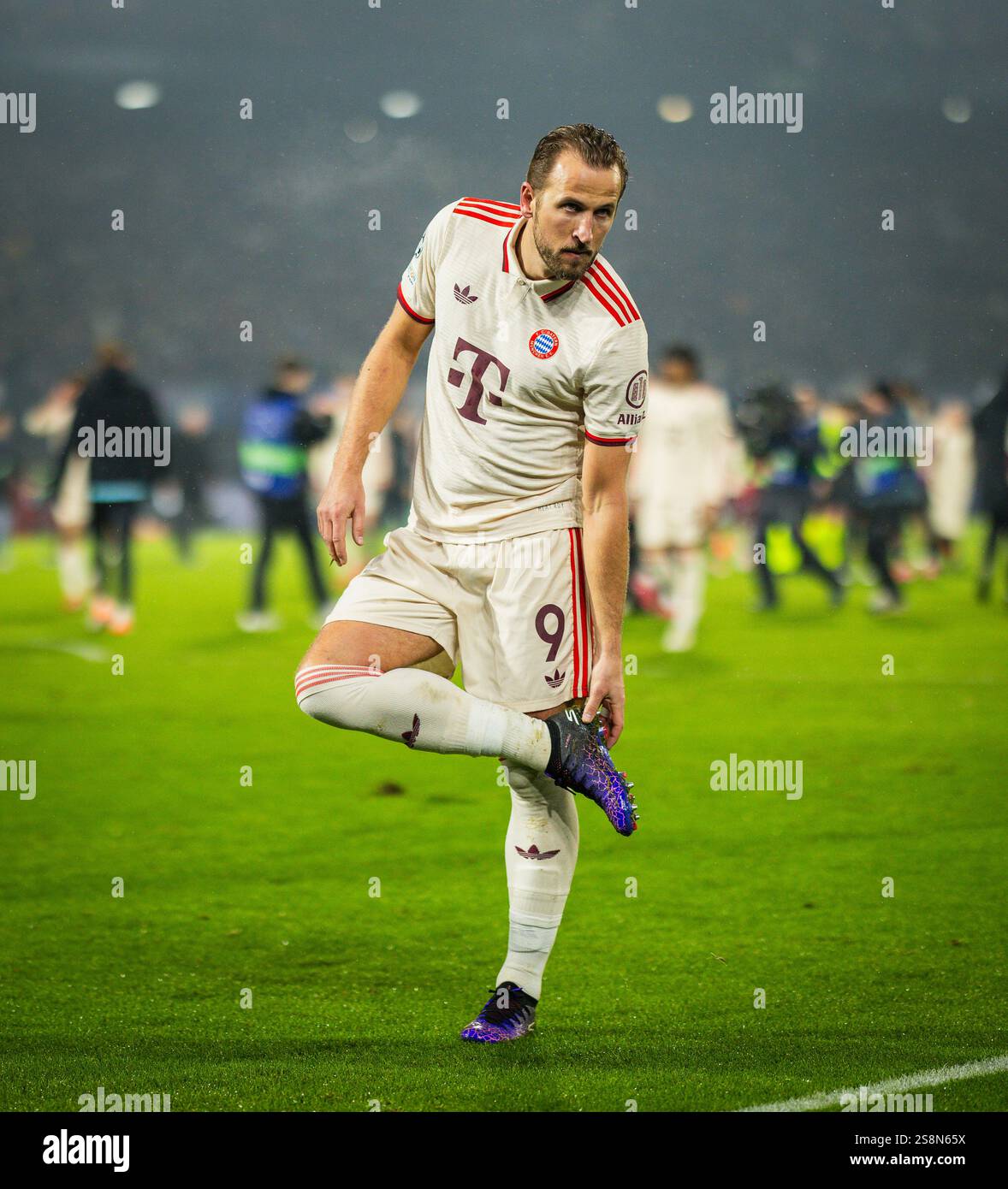 Rotterdam, Netherlands. 22nd Jan 2025. Harry Kane (FCB) Feyenoord ...