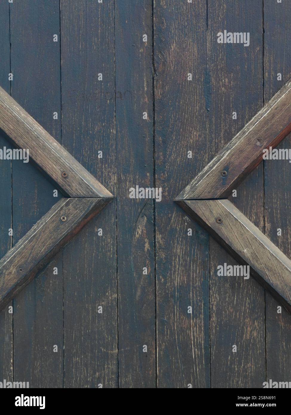 Carved door frame hi-res stock photography and images - Alamy