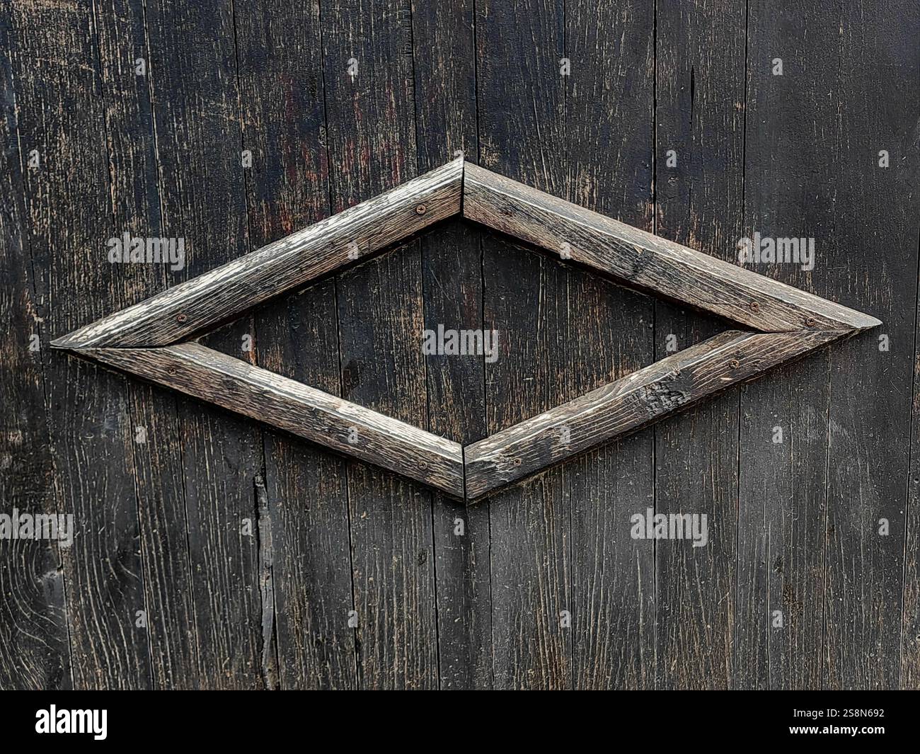 Carved door frame hi-res stock photography and images - Alamy