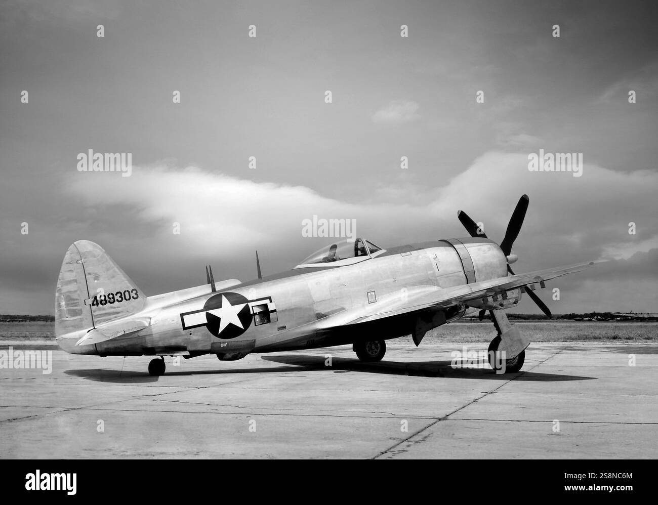 A Republic P-47 Thunderbolt, the American World War II fighter aircraft ...