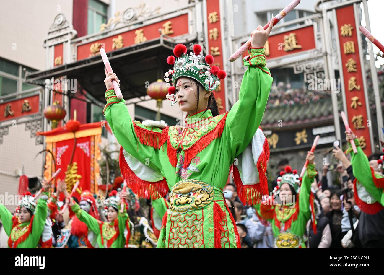 (250123) -- SHANTOU, Jan. 23, 2025 (Xinhua) -- Members of a Yingge ...