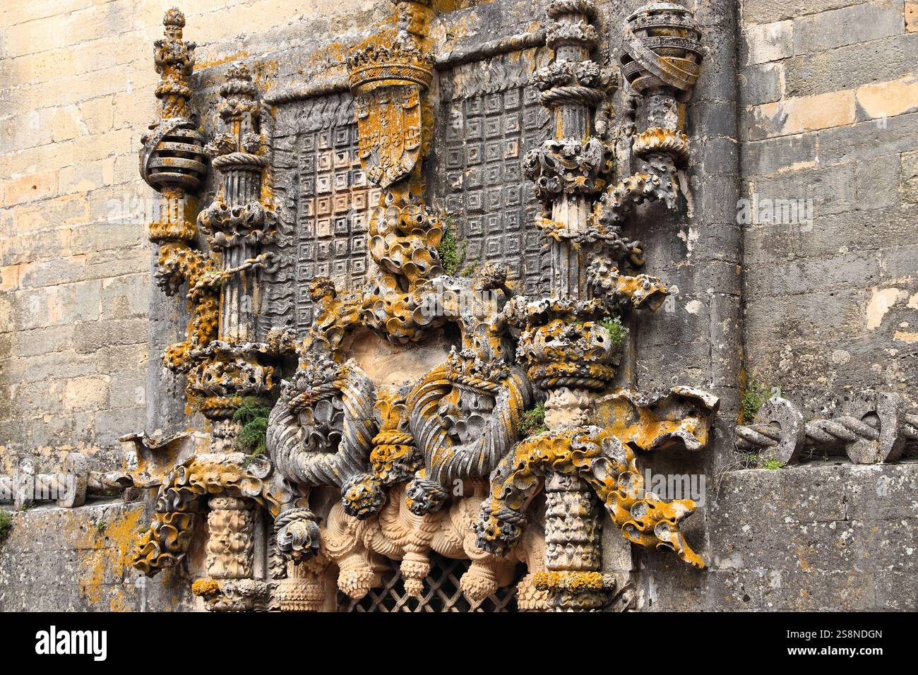 Tomar Monastery Manueline architecture. Tomar Convent of Christ ...