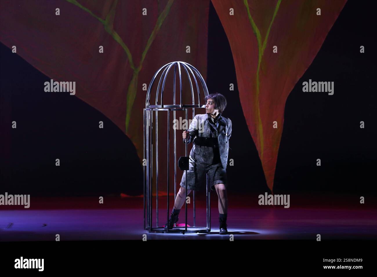 Susan Zarrabi als Hänsel während der Fotoprobe für Hänsel und Gretel in ...