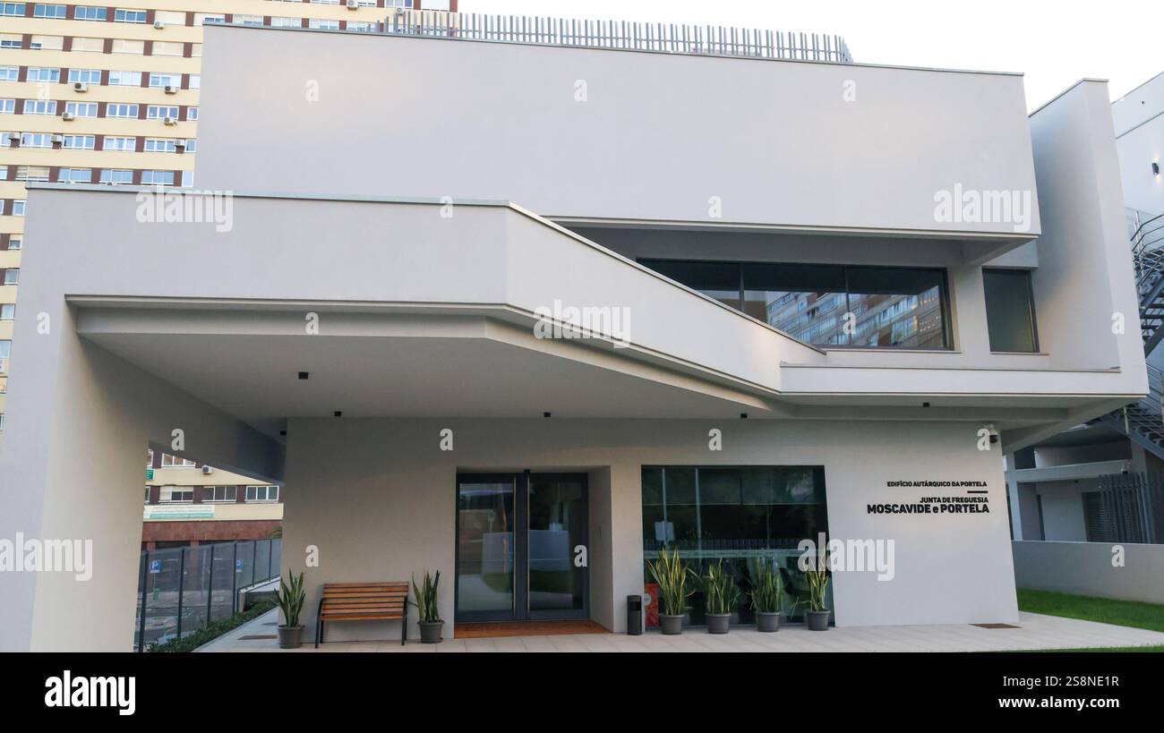 Modern architecture of moscavide e portela parish council building ...