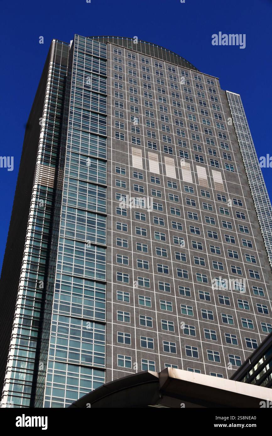 MANILA, PHILIPPINES - NOVEMBER 28, 2017: Ayala Tower One skyscraper in ...