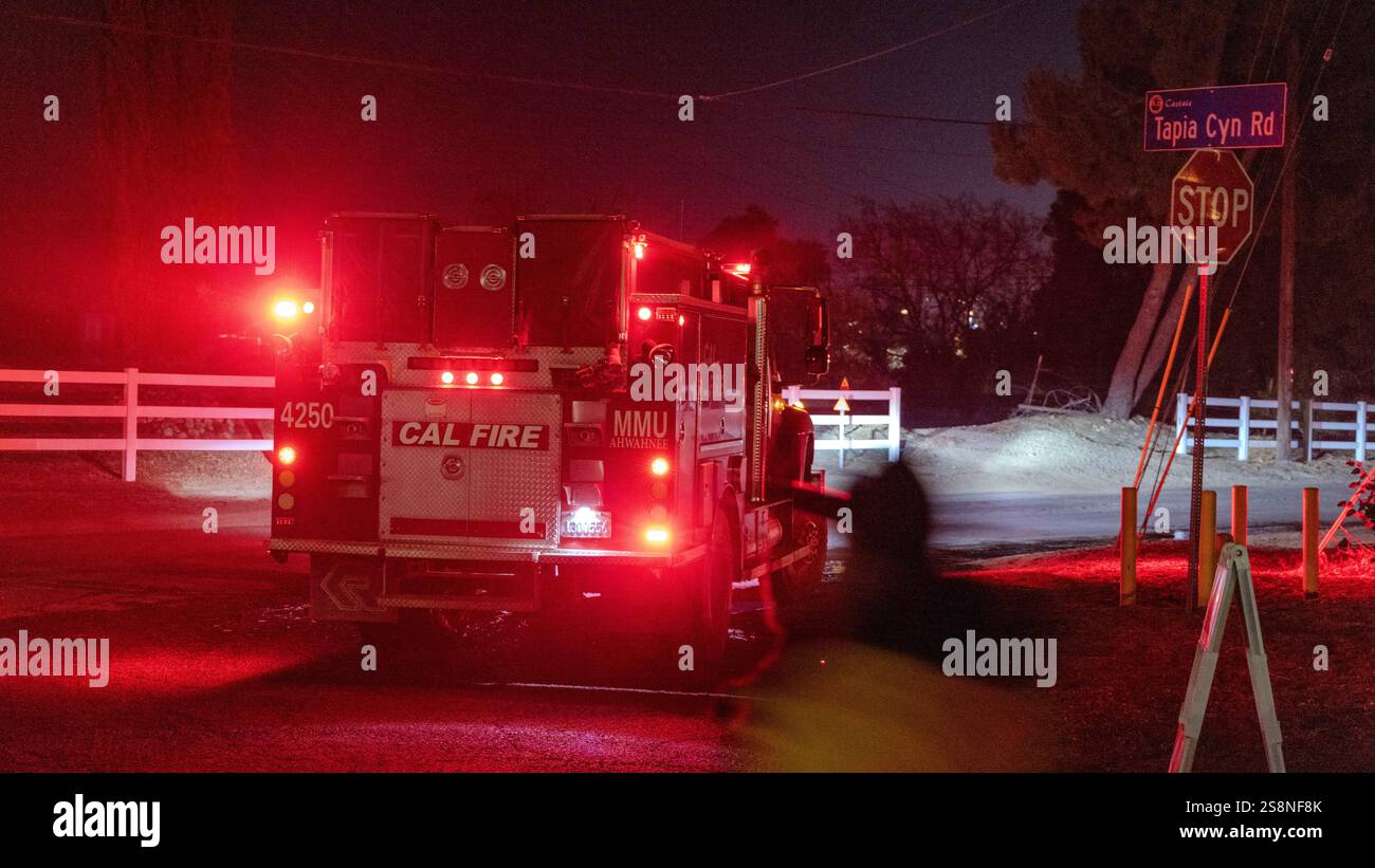 Castaic, California, USA. 22nd Jan, 2025. Hughes fire, in Castaic and ...
