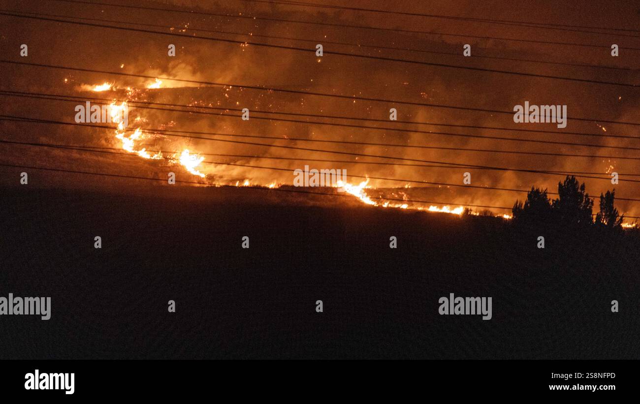 Castaic, California, USA. 22nd Jan, 2025. Hughes fire, in Castaic ...