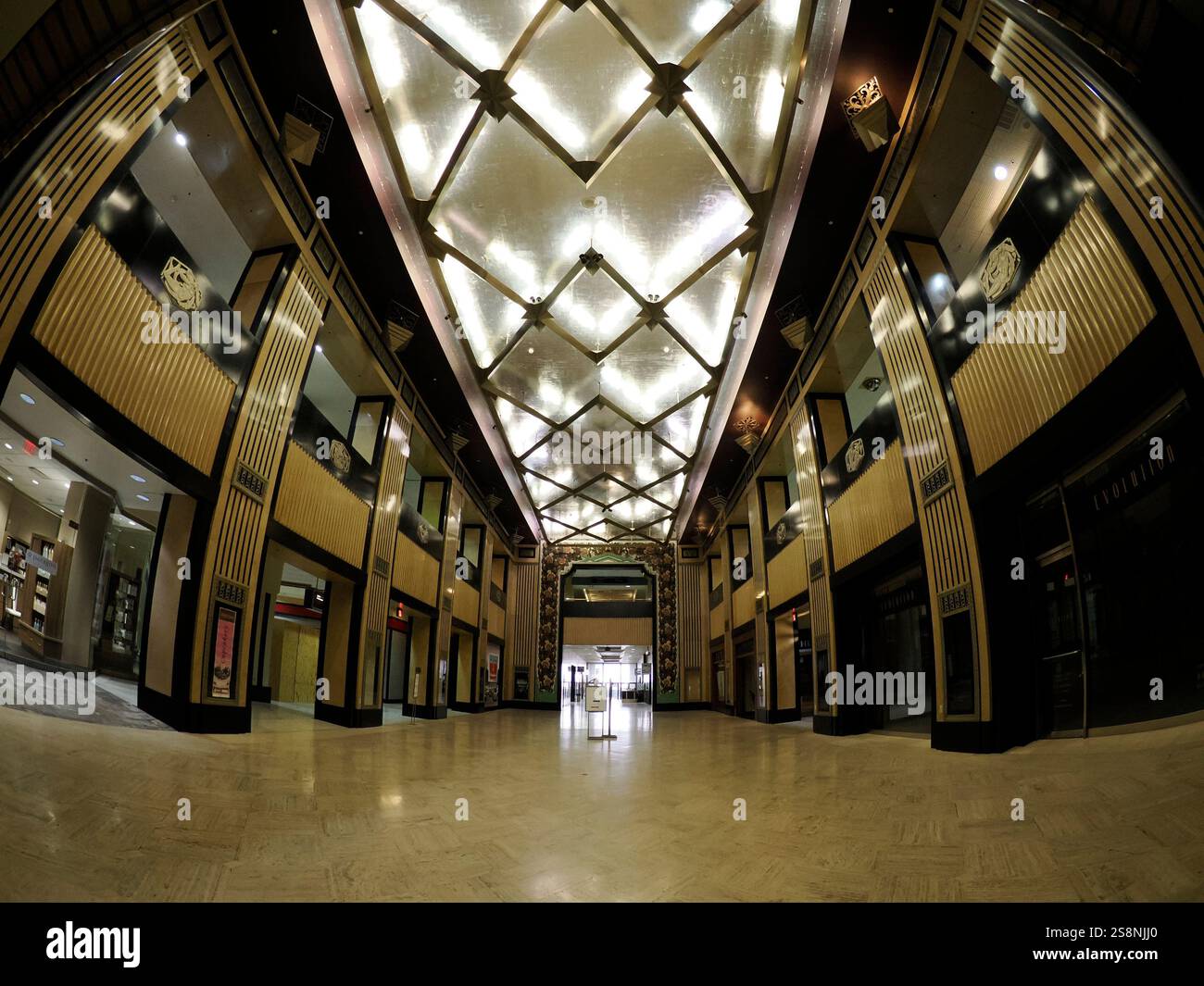 CINCINNATI, USA - SEPTEMBER 4 2024 - Art Deco historical Carew Tower ...