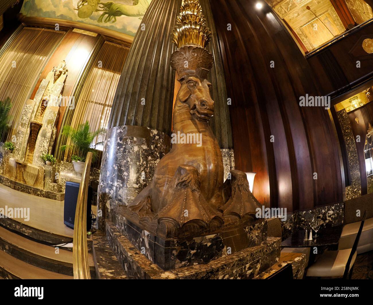 CINCINNATI, USA - SEPTEMBER 4 2024 - Art Deco historical Carew Tower ...